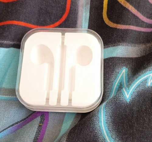 Кейс от наушников airpods