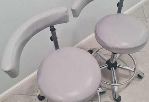 Стоматологический стул ассистента