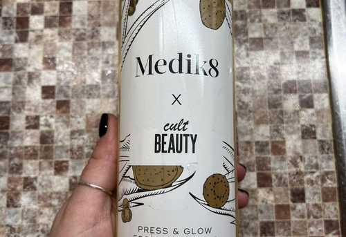 Тоник для лица Medik8 press&glow