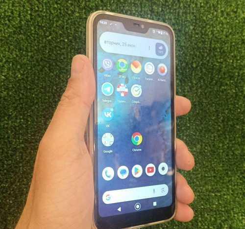 Xiaomi Mi A2 Lite Android One, 3/32 ГБ