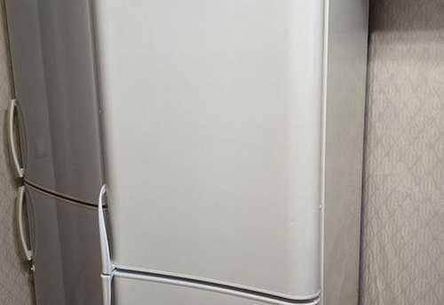 Холодильник Indesit C138NFG.016