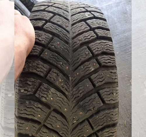 Michelin X-Ice North 4 195/65 R15