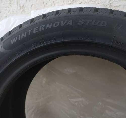 Zmax Winternova Stud II 215/55 R17