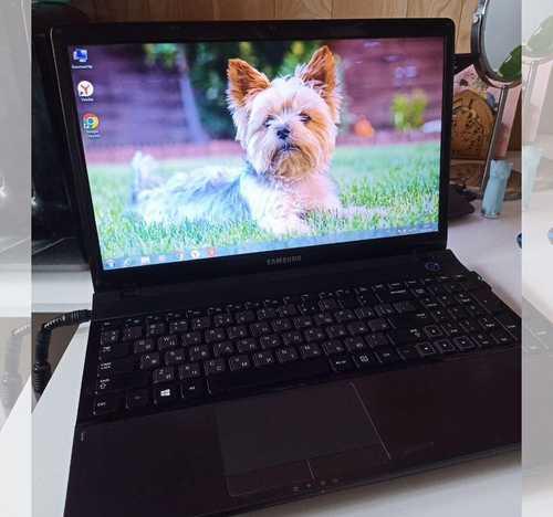 Ноутбук Samsung NP300E5X-A08