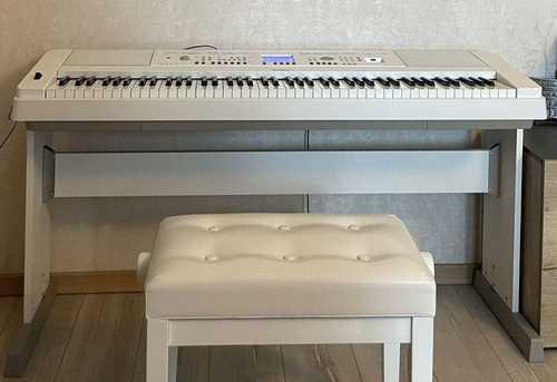 Цифровое пианино Yamaha Portable Grand DGX-650