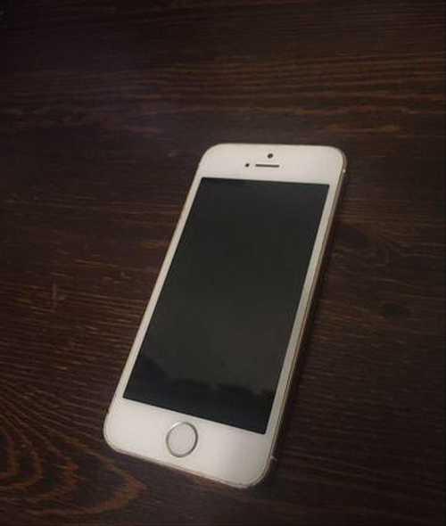 Телефон iPhone SE 1st gen