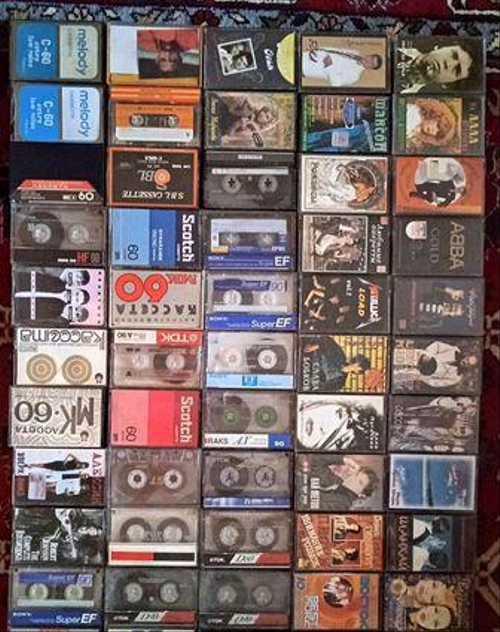 Аудиокассеты с записью 55 штук