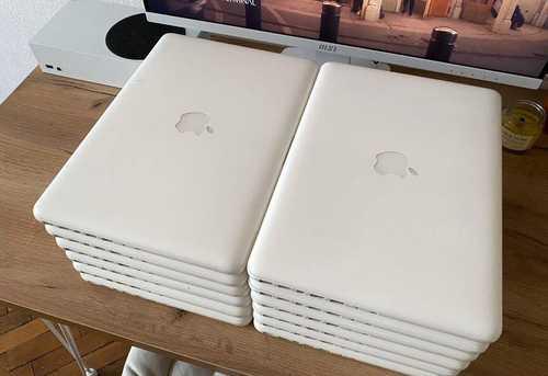 Apple MacBook 13-inch 3/120gb SSD