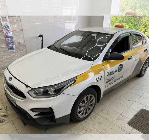 Лобовое стекло Kia Cerato