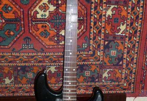 Fender Squier Affinity FAT Stratocaster HSS RW Mon