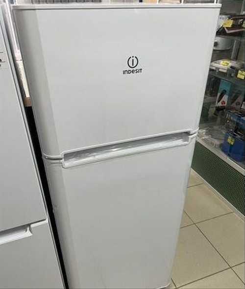 Холодильник Indesit 145см Новый