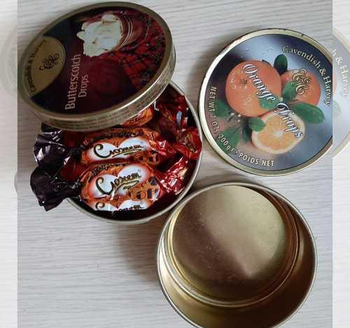 Жестяная банка для мелочей