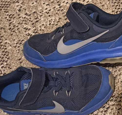 Кроссовки Nike р.35