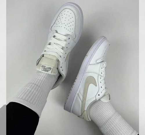 Kpoccoвки Nike Air Jordan 1 Low OG Particle Grey