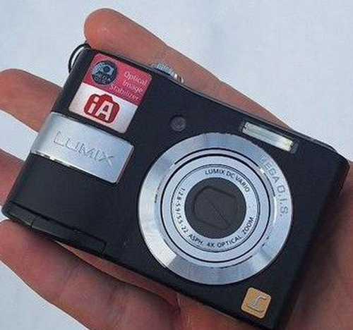 Винтажная мыльница lumix y2k2