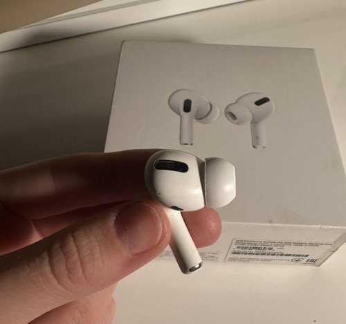 Продаю левый наушник Apple Airpods pro