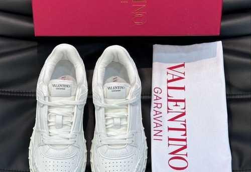 Кроссовки Valentino