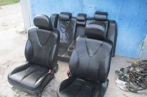 Комплект кожаных сидений на Тойота Камри XV40