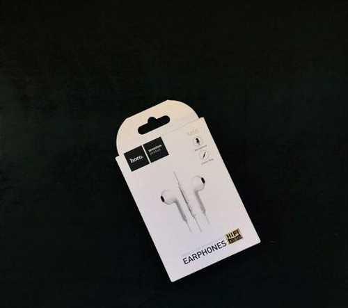 Наушники EarPods на iPhone