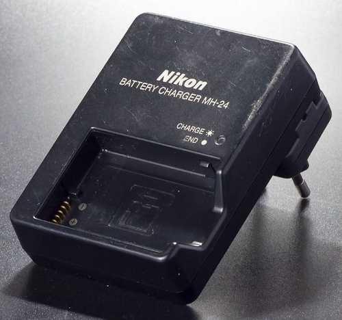 Зарядное устройство Nikon MH-24 (EN-EL14)