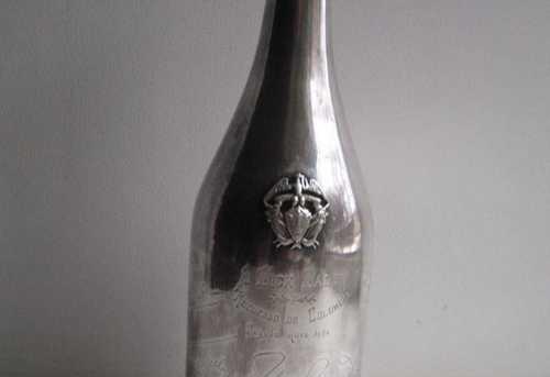 Бутылка яхт клуба серебро