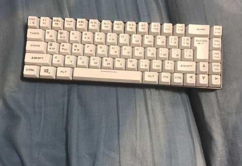 Игровая клавиатура белая 60