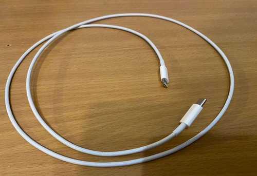 Оригинальный кабель на iPhone
