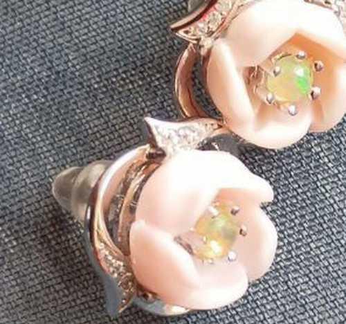 Серьги с натуральным резным кораллом