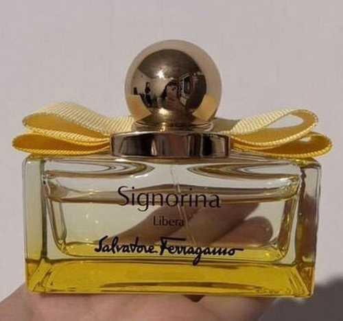 Signorina salvatore ferragamo libera