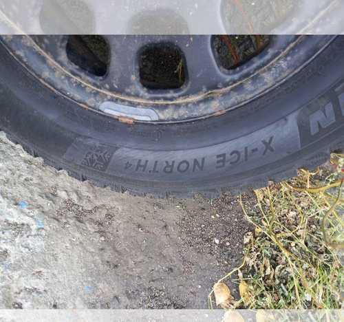 Michelin X-Ice North 4 185/65 R15