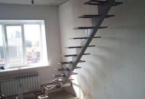 Каркас металлический для лестницы
