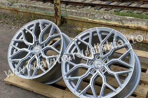 Диски R18 5-112 Vossen HF2 silver
