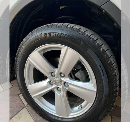 Michelin Latitude X-Ice 235/55 R18 100T