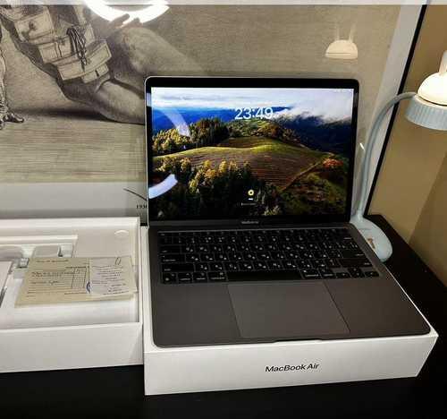 MacBook Air 13 2020 М1/8Gb/256SSD/Чек/19ц/Гарантия