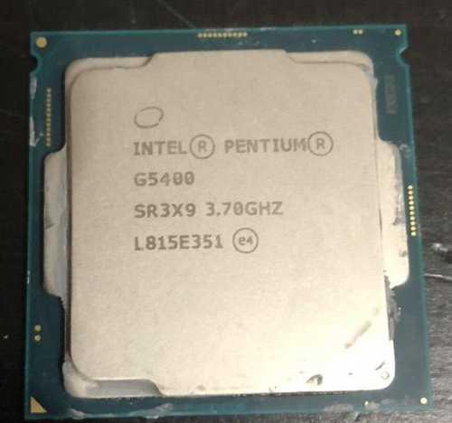 Процессор intel pentium g5400  кулер