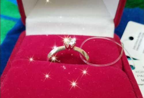 Золотое кольцо с фианитом swarovski новое