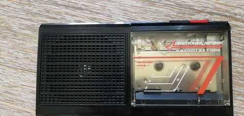 Советский кассетный магнитофон Электроника М 402С