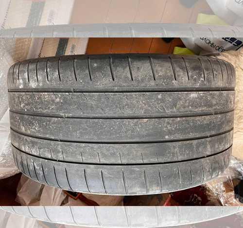 Michelin Pilot Sport 4 235/35 R19