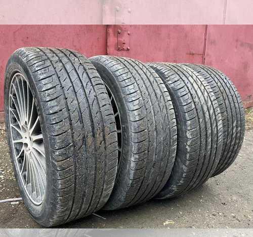 Accelera 651 5.40/25 R17