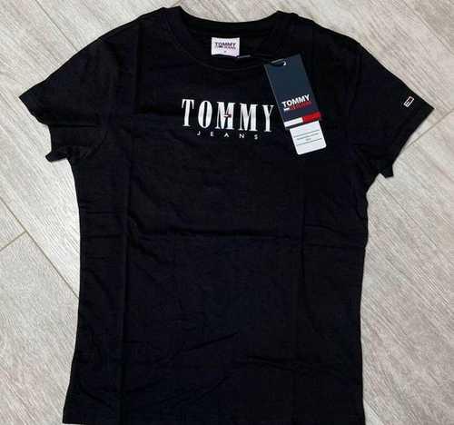 Tommy Hilfiger футболка женская S