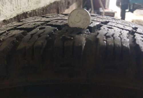 Nokian Tyres Hakkapeliitta C2 215/65 R16C