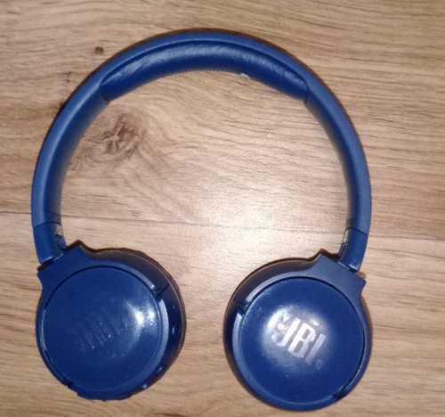 Беспроводные наушники jbl