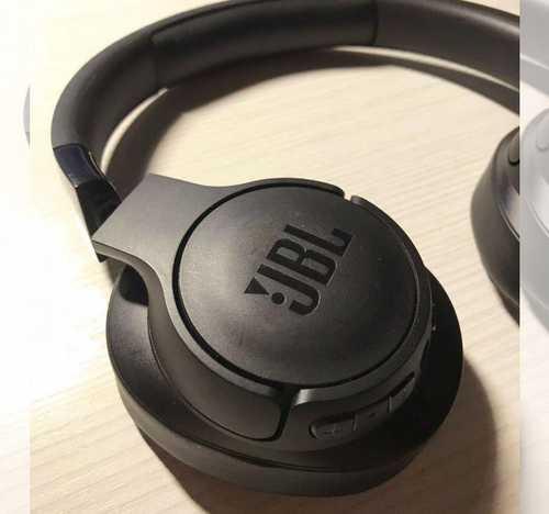 Беспроводные наушники jbl