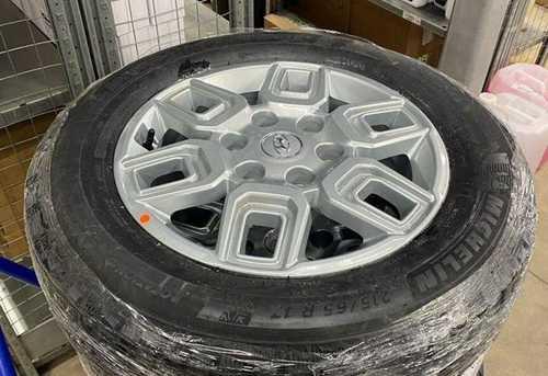 Комплект колес в сборе Hyundai Staria 17"