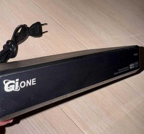 Спутниковый ресивер GiOne S1026 без пульта