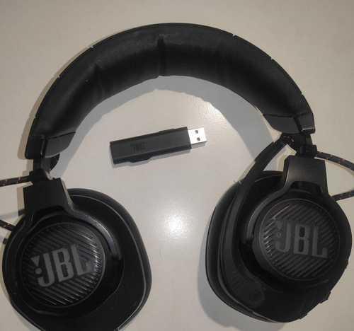 Беспроводная гарнитура jbl quantum 600