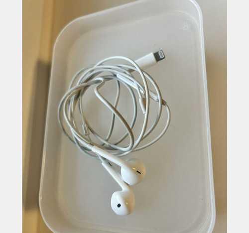 Наушники earpods проводные