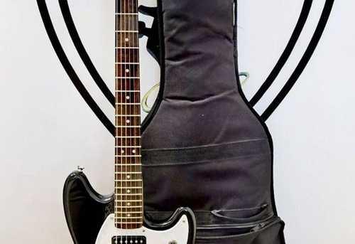 Fender Squier Bullet Mustang отл.сост+чехол+струны