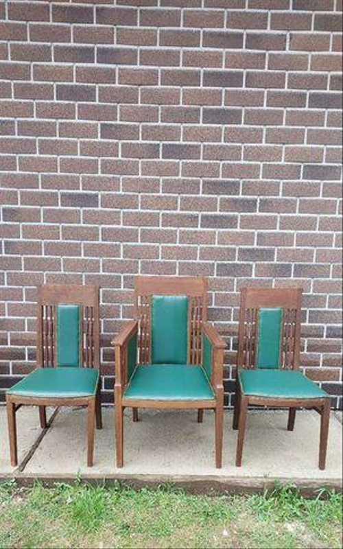 Дубовые старинные, антикварные кресло и стулья