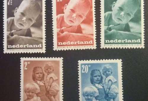 Почтовые марки Старые Нидерланды.Дети